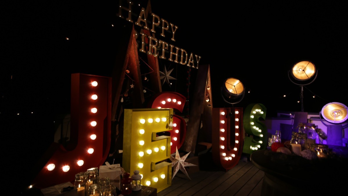 TBN UK Christmas Praise 2016 on DStv Channel 343