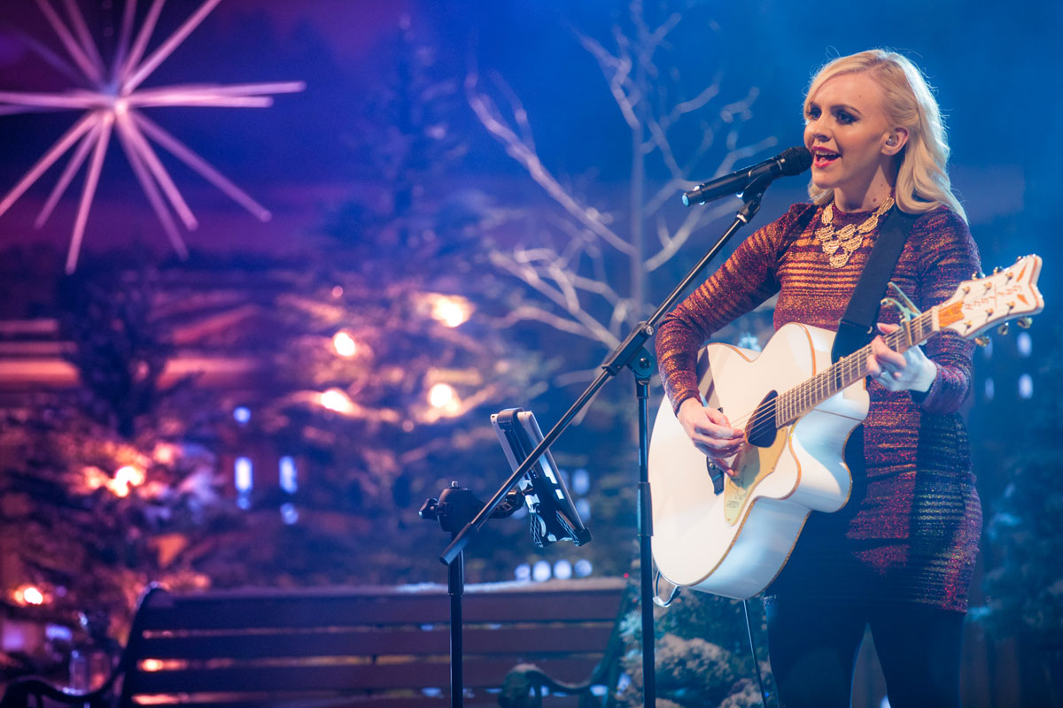 TBN UK Christmas Praise 2015 on DStv Channel 343